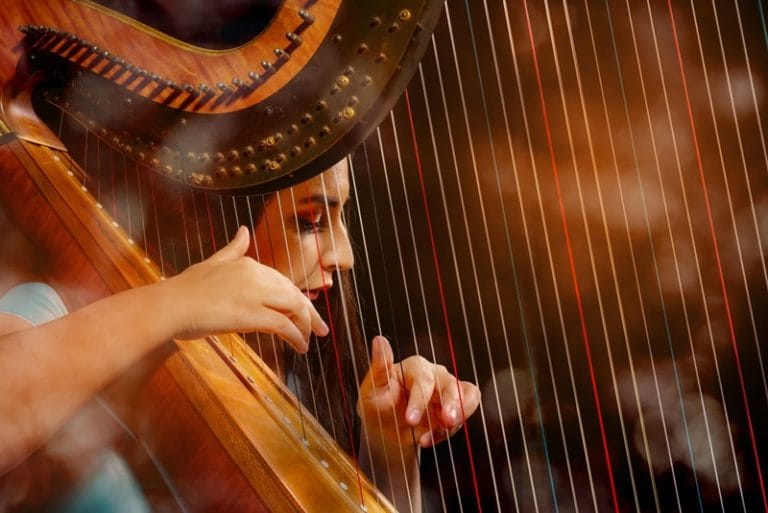Harpa: o instrumento musical dos anjos - SABRA - Sociedade Artística ...